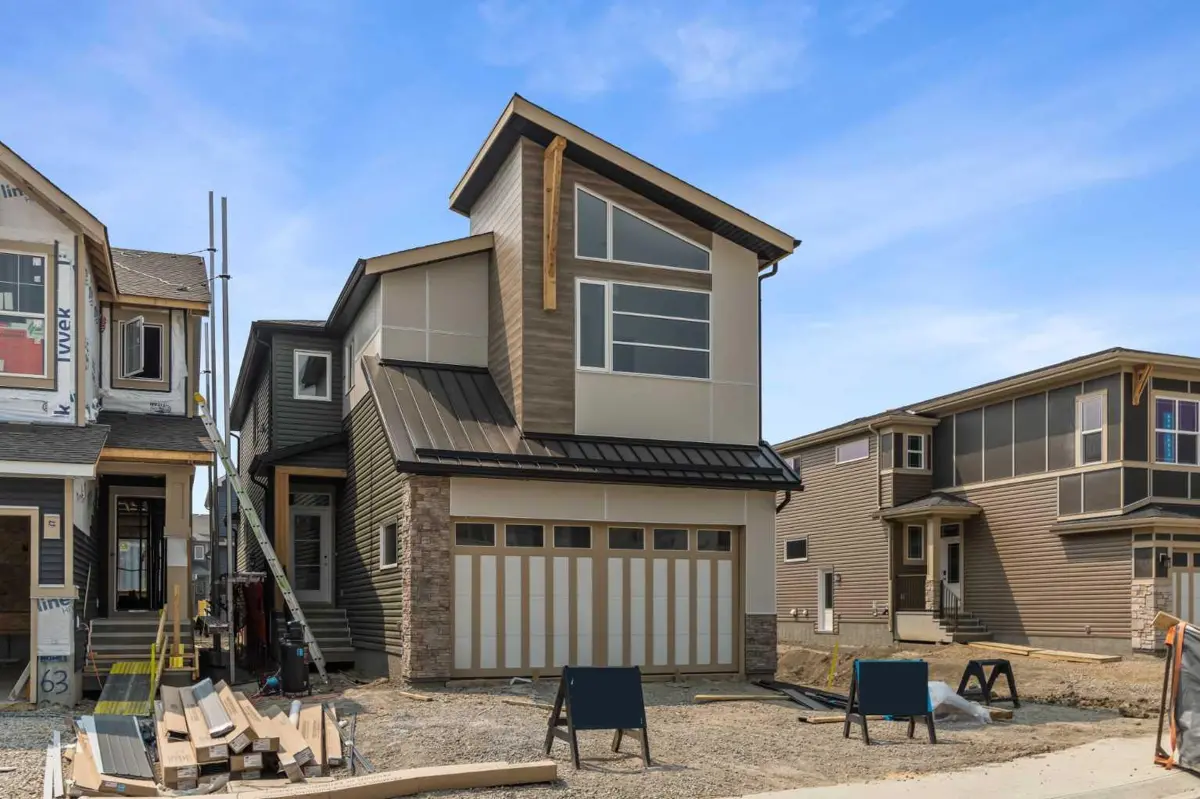 67 Silver Spruce Bay SW, Calgary, Alberta T2X5L9 For Sale | HouseSigma