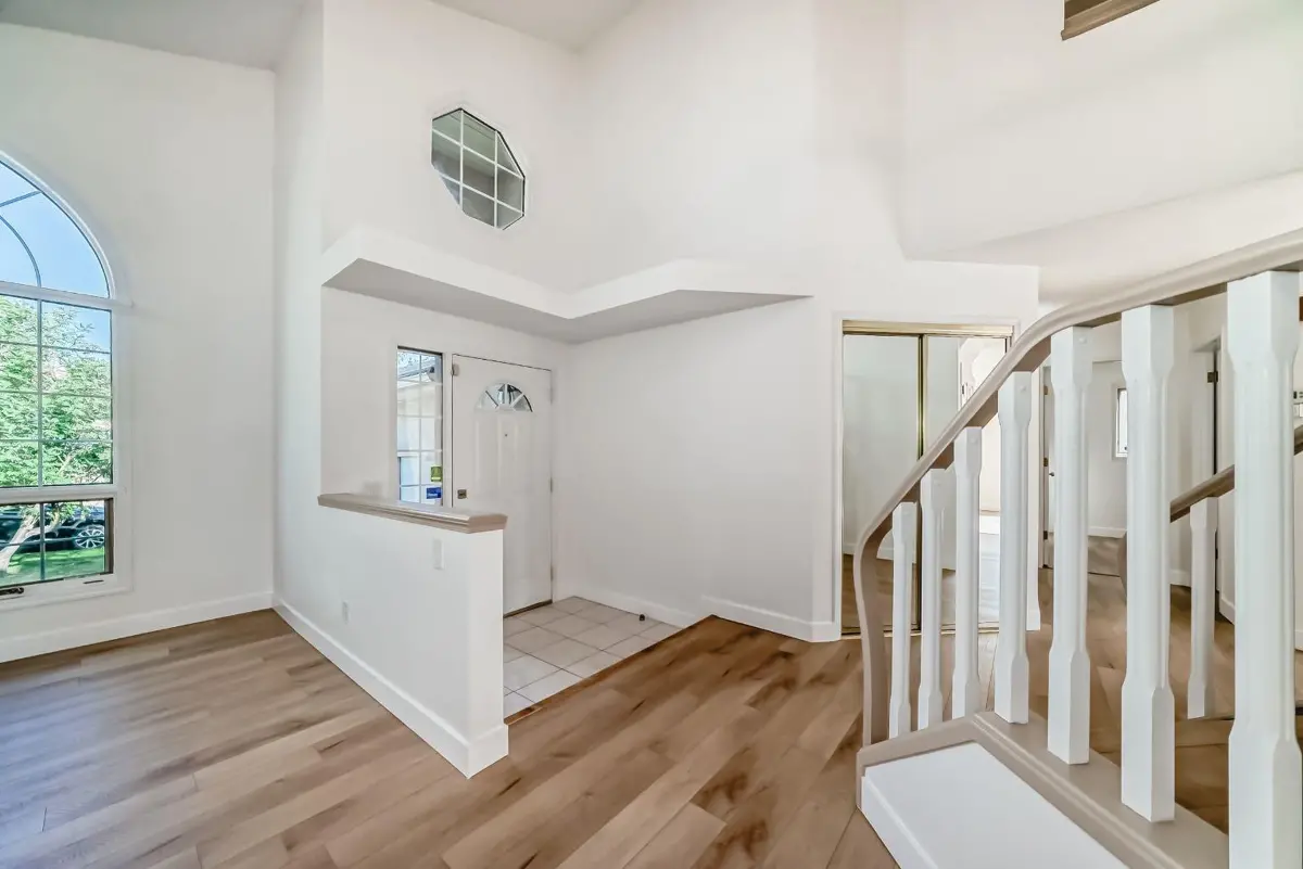 118 Signature Close SW, Calgary, Alberta Sold History | HouseSigma