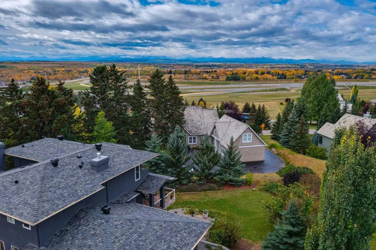 214 Slopeview Drive SW, Calgary, Alberta Sold History | HouseSigma