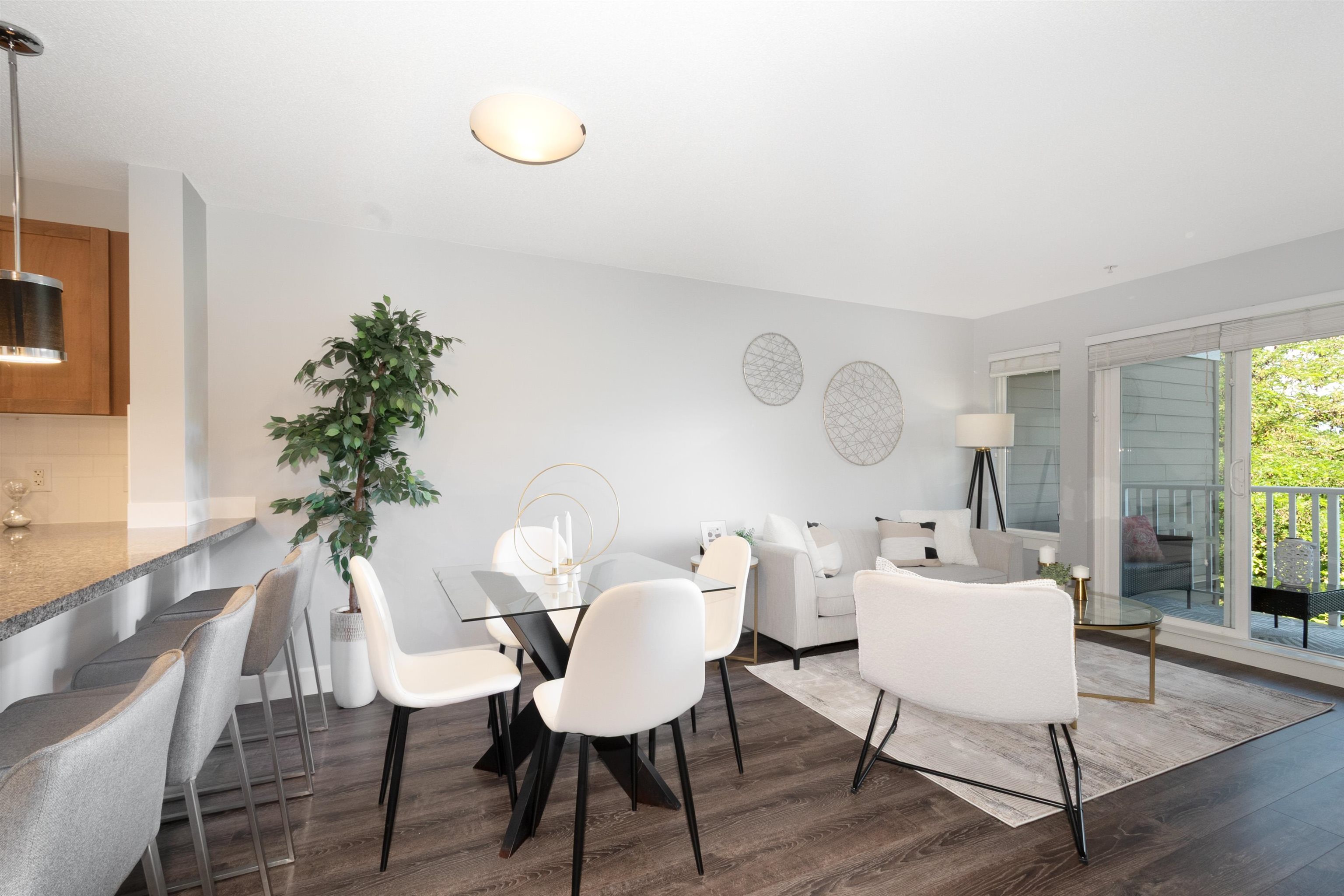 304 - 12283 224 Street, Maple Ridge, British Columbia V2X8Z3 Sold ...