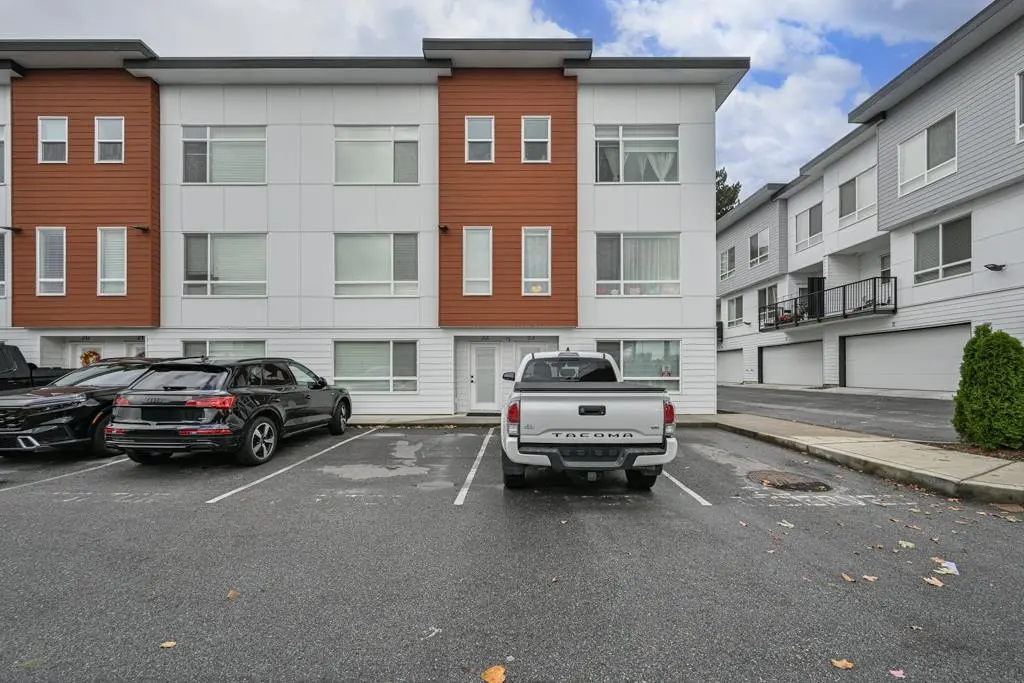 23 - 27640 Lantern Avenue, Abbotsford, British Columbia V4X0C3 For Sale ...