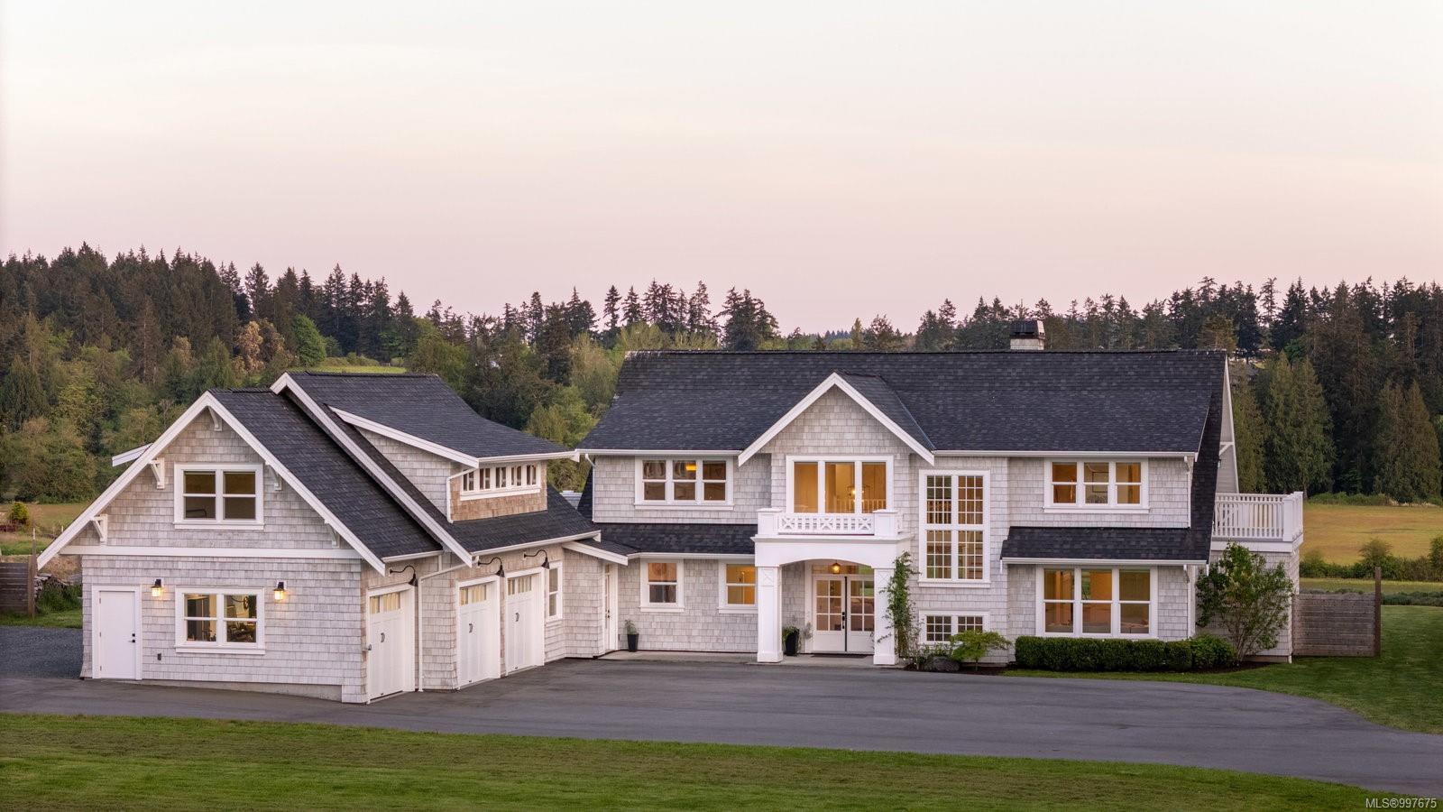 1527 Mount Newton Cross Rd, Central Saanich, British Columbia V8M1L1 ...